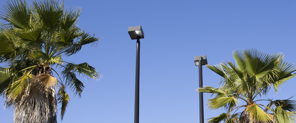 What To Consider When Selecting A Wind Resistant Light Pole - Hyperia ...